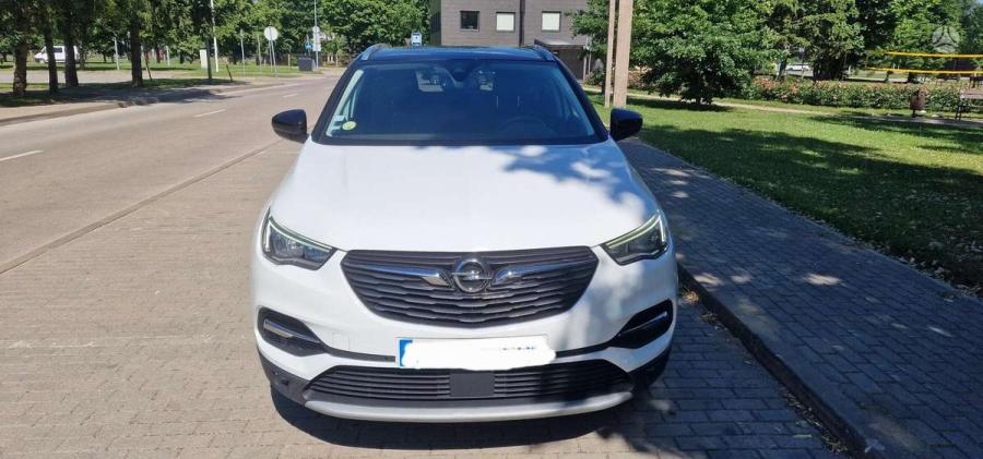 Белый Опель Grandland X 2019 в Таураге, объемом двигателя 1.50 л и пробегом 112 тыс. км за 11300 €, фото 3 на AUTOMOTO.COM.LV