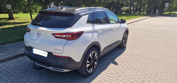 Balts Opel Grandland X 2019 Tauragė, ar dzinēja tilpumu 1.50 L un nobraukumu 112 tūkst. km par 11300 €, foto 3 vietnē AUTOMOTO.COM.LV