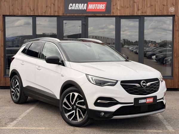 White Opel Grandland X 2019 in Vilnius, with an engine capacity of 2.00 L and mileage of 209 thousand km for 12990 €, photo 1 on AUTOMOTO.COM.LV