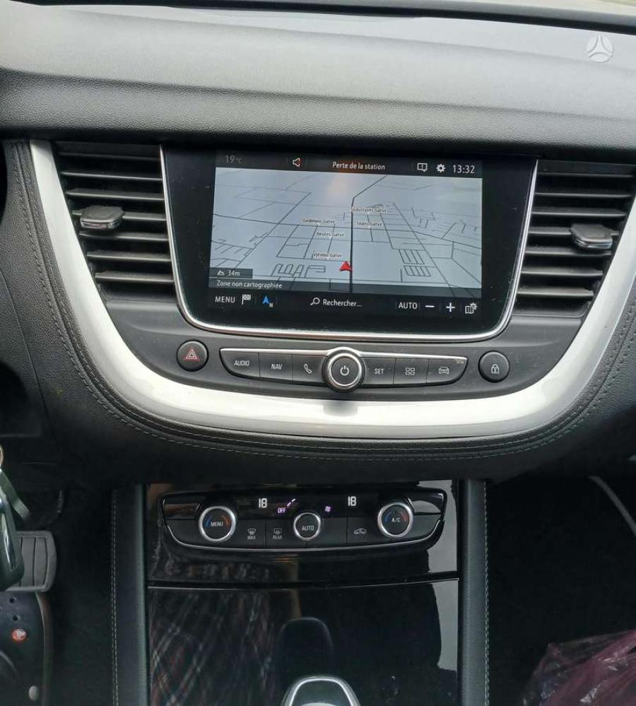 Белый Опель Grandland X 2019 в Таураге, объемом двигателя 1.50 л и пробегом 92 тыс. км за 10800 €, фото 15 на AUTOMOTO.COM.LV