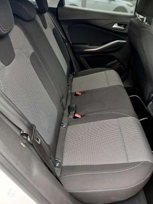 Белый Опель Grandland X 2019 в Таураге, объемом двигателя 1.50 л и пробегом 92 тыс. км за 10800 €, фото 16 на AUTOMOTO.COM.LV