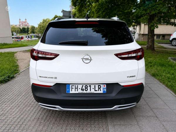 Белый Опель Grandland X 2019 в Вильнюс, объемом двигателя 1.20 л и пробегом 170 тыс. км за 10000 €, фото 6 на AUTOMOTO.COM.LV