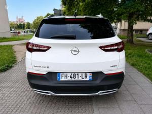 White Opel Grandland X 2019 in Vilnius, with an engine capacity of 1.20 L and mileage of 170 thousand km for 10000 €, photo 7 on AUTOMOTO.COM.LV