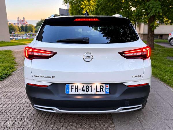 Белый Опель Grandland X 2019 в Вильнюс, объемом двигателя 1.20 л и пробегом 170 тыс. км за 10000 €, фото 7 на AUTOMOTO.COM.LV