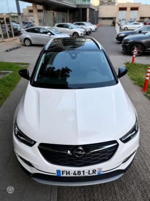 White Opel Grandland X 2019 in Vilnius, with an engine capacity of 1.20 L and mileage of 170 thousand km for 10000 €, photo 11 on AUTOMOTO.COM.LV