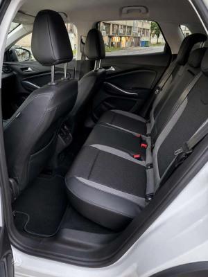 White Opel Grandland X 2019 in Vilnius, with an engine capacity of 1.20 L and mileage of 170 thousand km for 10000 €, photo 14 on AUTOMOTO.COM.LV