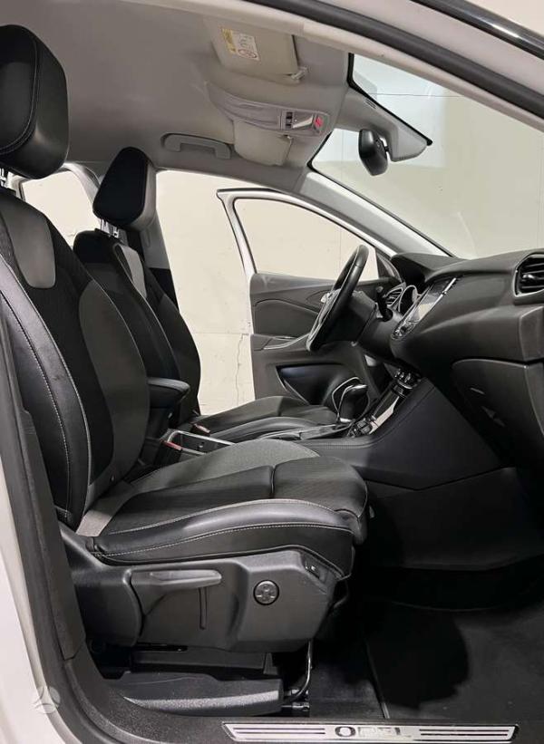 Белый Опель Grandland X 2019 в Клайпеда, объемом двигателя 1.50 л и пробегом 148 тыс. км за 12999 €, фото 6 на AUTOMOTO.COM.LV