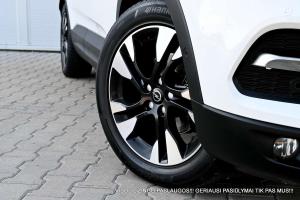 White Opel Grandland X 2019 in Kretinga, with an engine capacity of 1.50 L and mileage of 276 thousand km for 10599 €, photo 8 on AUTOMOTO.COM.LV