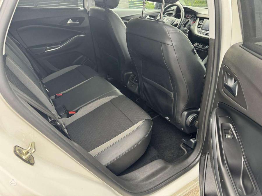 Белый Опель Grandland X 2019 в Каунас, объемом двигателя 1.20 л и пробегом 150 тыс. км за 8300 €, фото 17 на AUTOMOTO.COM.LV