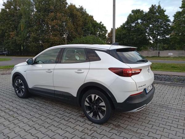 Белый Опель Grandland X 2019 в Вильнюс, объемом двигателя 1.60 л и пробегом 241 тыс. км за 13500 €, фото 4 на AUTOMOTO.COM.LV