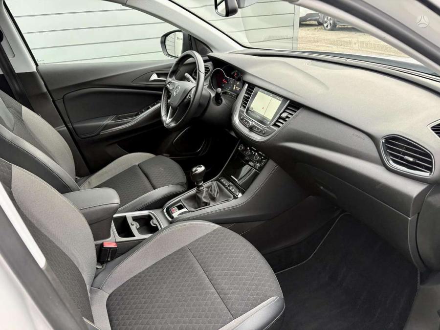 Белый Опель Grandland X 2019 в Паневежис, объемом двигателя 1.50 л и пробегом 104 тыс. км за 10900 €, фото 21 на AUTOMOTO.COM.LV
