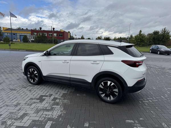 Опель Grandland X 2019 в Тельшяй на AUTOMOTO.COM.LV Белый Опель Grandland X 2019 в Тельшяй, объемом двигателя 1.50 л и пробегом 194 тыс. км за 10300 €, фото 4 на AUTOMOTO.COM.LV