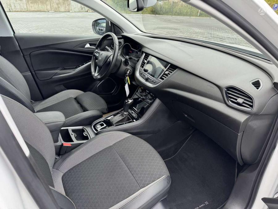 Белый Опель Grandland X 2019 в Тельшяй, объемом двигателя 1.50 л и пробегом 194 тыс. км за 10300 €, фото 28 на AUTOMOTO.COM.LV