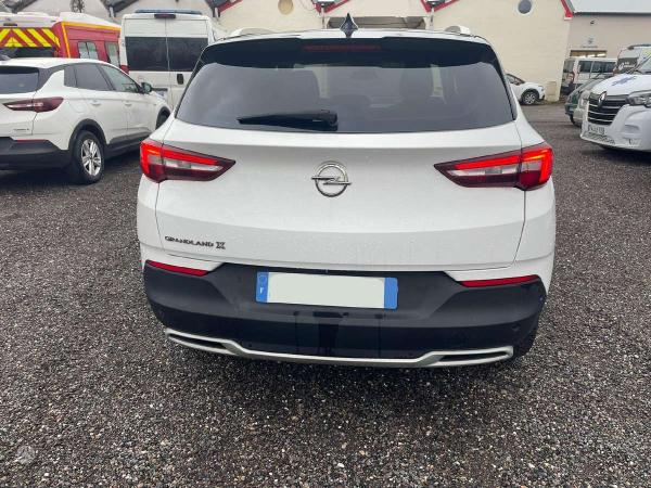 White Opel Grandland X 2020 in Taurage, with an engine capacity of 1.50 L and mileage of 306 thousand km for 9000 €, photo 6 on AUTOMOTO.COM.LV