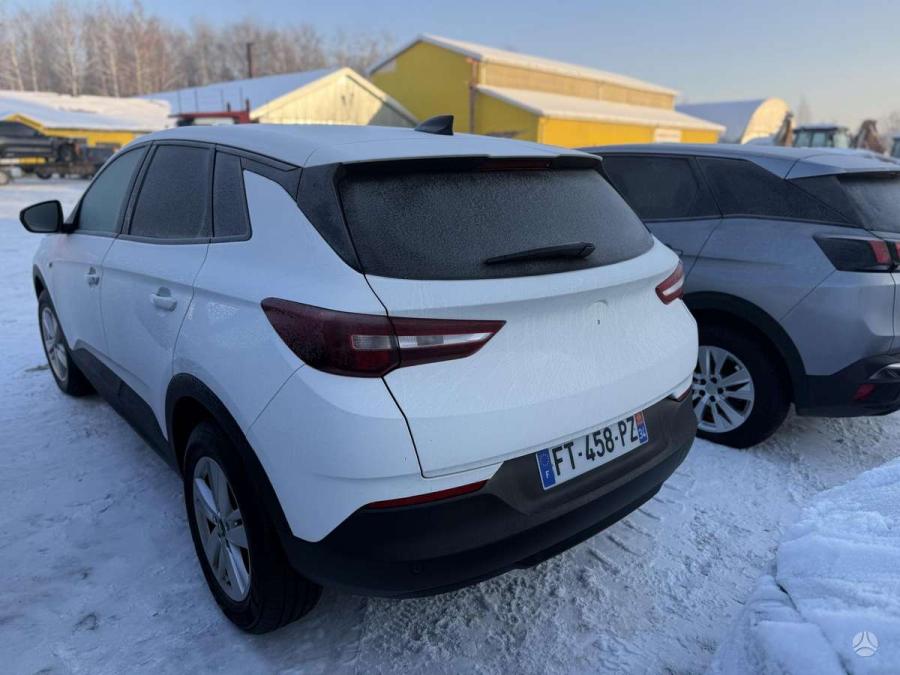 Balts Opel Grandland X 2020 Kauņa, ar dzinēja tilpumu 1.20 L un nobraukumu 143 tūkst. km par 9200 €, foto 4 vietnē AUTOMOTO.COM.LV