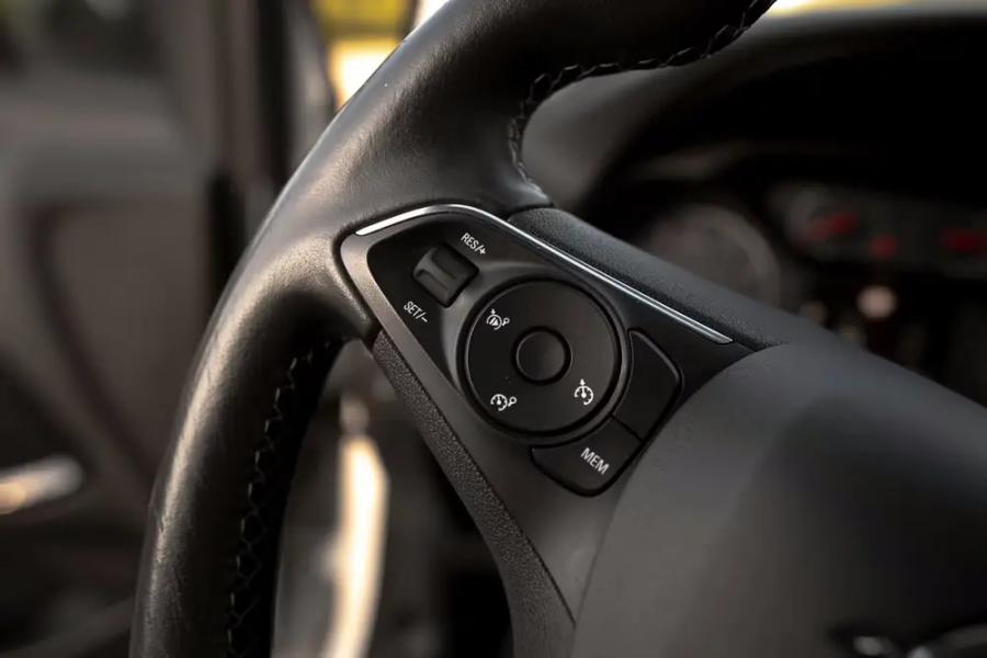Balts Opel Grandland X 2020 Jelgava, ar dzinēja tilpumu 1.20 L un nobraukumu 89 tūkst. km par 9990 €, foto 20 vietnē AUTOMOTO.COM.LV
