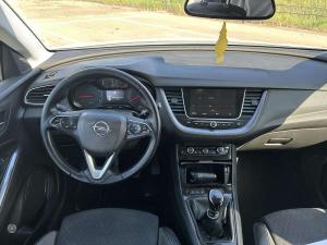 White Opel Grandland X 2020 in Taurage, with an engine capacity of 1.50 L and mileage of 233 thousand km for 8300 €, photo 9 on AUTOMOTO.COM.LV