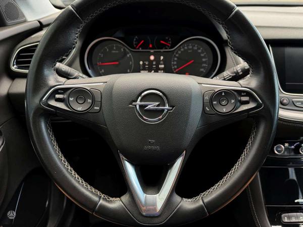 Белый Опель Grandland X 2020 в Каунас, объемом двигателя 1.20 л и пробегом 185 тыс. км за 10300 €, фото 8 на AUTOMOTO.COM.LV