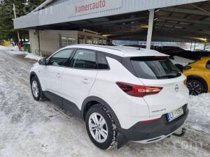 White Opel Grandland X 2021 in Riga, with an engine capacity of 1.20 L and mileage of 68 thousand km for 14900 €, photo 4 on AUTOMOTO.COM.LV