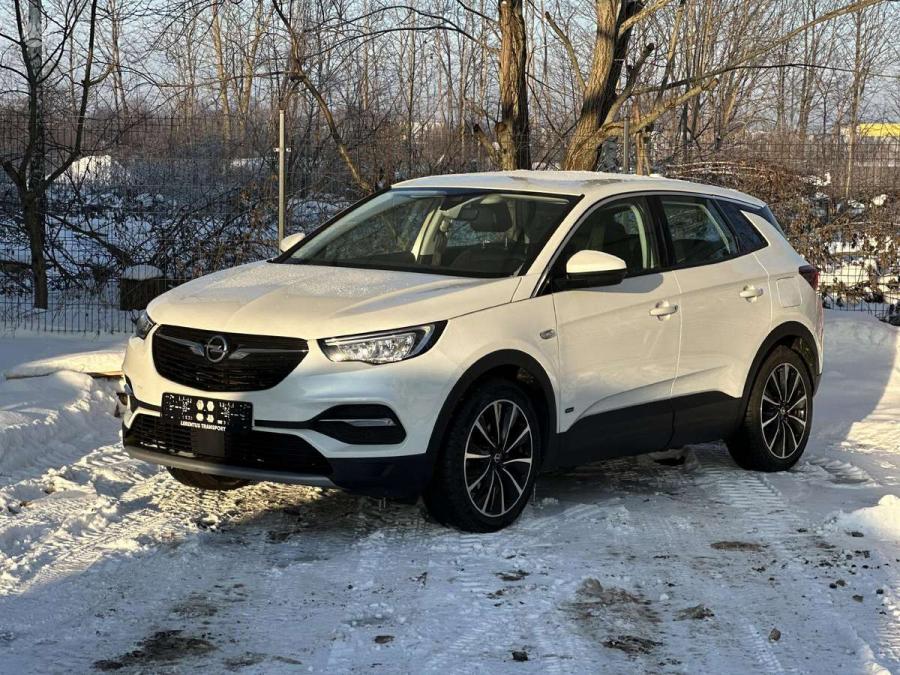 White Opel Grandland X 2021 in Vilnius, with an engine capacity of 1.60 L and mileage of 170 thousand km for 14290 €, photo 1 on AUTOMOTO.COM.LV