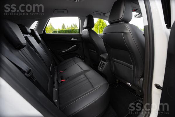 Balts Opel Grandland X 2021 Jelgava, ar dzinēja tilpumu 1.60 L un nobraukumu 0 tūkst. km par 14750 €, foto 9 vietnē AUTOMOTO.COM.LV