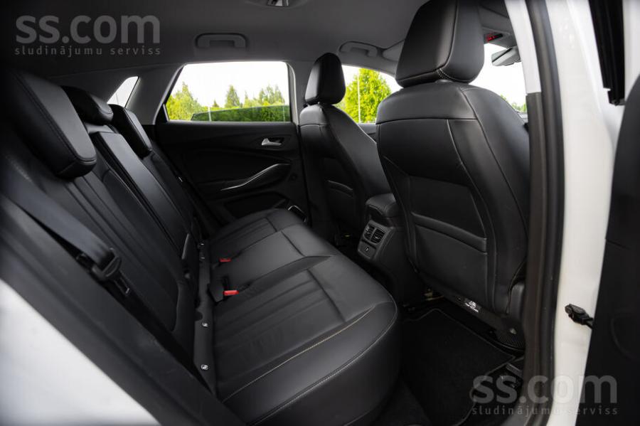 Balts Opel Grandland X 2021 Jelgava, ar dzinēja tilpumu 1.60 L un nobraukumu 0 tūkst. km par 14750 €, foto 10 vietnē AUTOMOTO.COM.LV