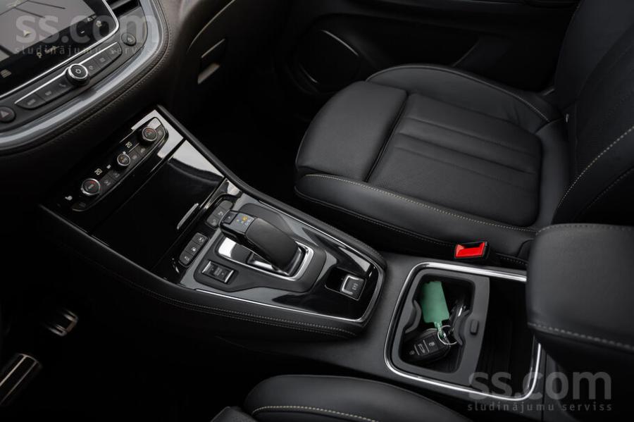 Balts Opel Grandland X 2021 Jelgava, ar dzinēja tilpumu 1.60 L un nobraukumu 0 tūkst. km par 14750 €, foto 20 vietnē AUTOMOTO.COM.LV