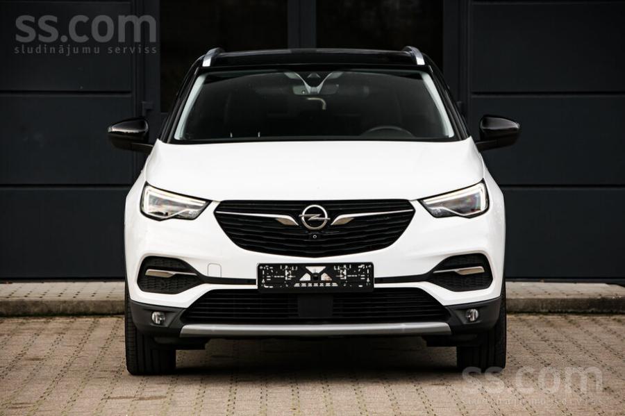 White Opel Grandland X 2021 in Riga, with an engine capacity of 1.60 L and mileage of 0 thousand km for 18700 €, photo 3 on AUTOMOTO.COM.LV