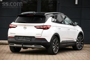White Opel Grandland X 2021 in Riga, with an engine capacity of 1.60 L and mileage of 0 thousand km for 18700 €, photo 7 on AUTOMOTO.COM.LV