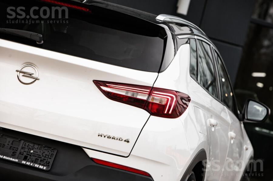 White Opel Grandland X 2021 in Riga, with an engine capacity of 1.60 L and mileage of 0 thousand km for 18700 €, photo 12 on AUTOMOTO.COM.LV