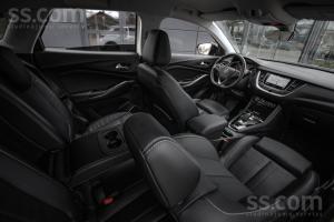 White Opel Grandland X 2021 in Riga, with an engine capacity of 1.60 L and mileage of 0 thousand km for 18700 €, photo 24 on AUTOMOTO.COM.LV