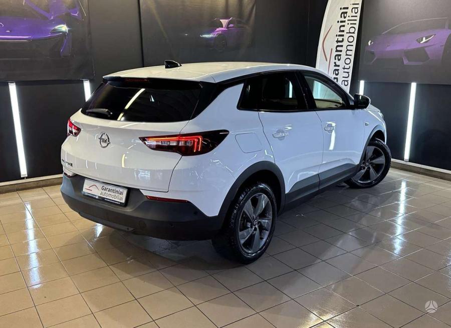 Белый Опель Grandland X 2021 в Вильнюс, объемом двигателя 1.50 л и пробегом 120 тыс. км за 13990 €, фото 3 на AUTOMOTO.COM.LV