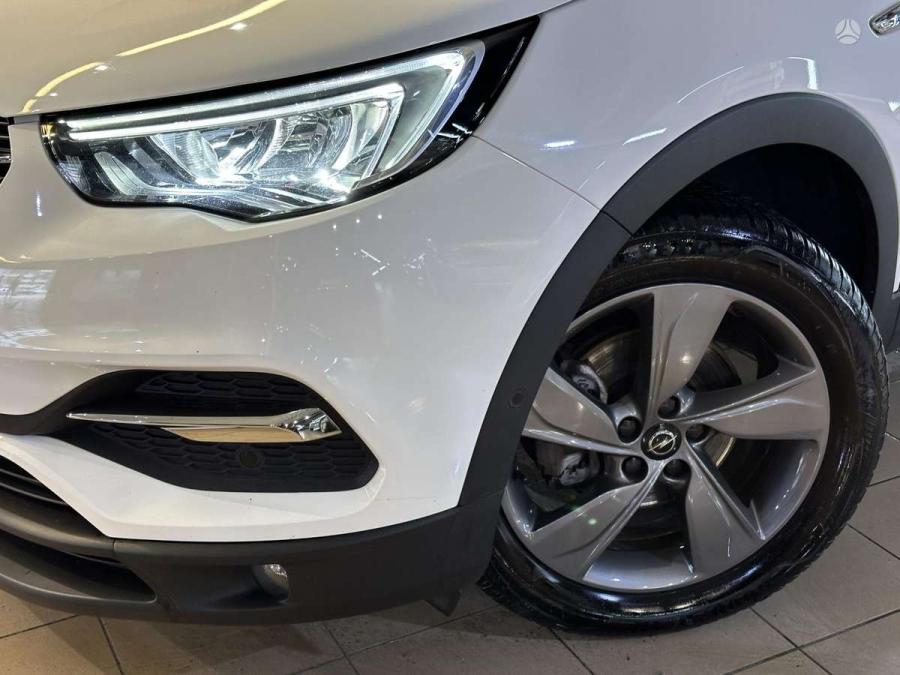 Белый Опель Grandland X 2021 в Вильнюс, объемом двигателя 1.50 л и пробегом 120 тыс. км за 13990 €, фото 4 на AUTOMOTO.COM.LV