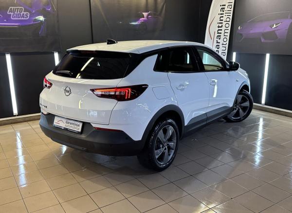 Белый Опель Grandland X 2021 в Авиженяй, объемом двигателя 1.50 л и пробегом 120 тыс. км за 13990 €, фото 2 на AUTOMOTO.COM.LV