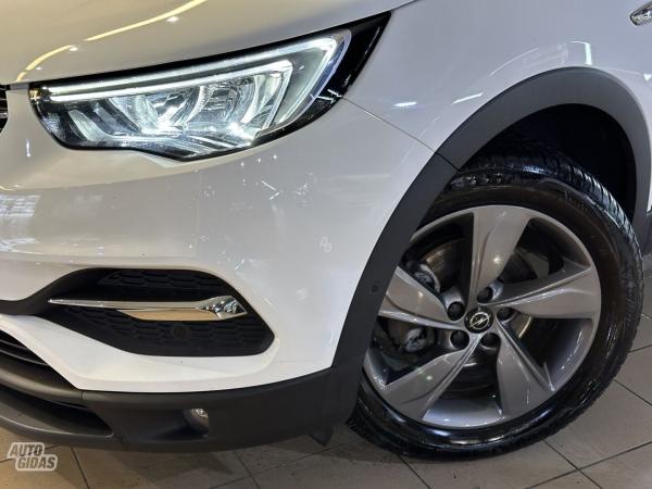 Белый Опель Grandland X 2021 в Авиженяй, объемом двигателя 1.50 л и пробегом 120 тыс. км за 13990 €, фото 3 на AUTOMOTO.COM.LV