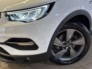 White Opel Grandland X 2021 in Avizieniai, with an engine capacity of 1.50 L and mileage of 120 thousand km for 13990 €, photo 4 on AUTOMOTO.COM.LV