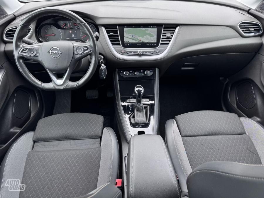 White Opel Grandland X 2021 in Avizieniai, with an engine capacity of 1.50 L and mileage of 120 thousand km for 13990 €, photo 7 on AUTOMOTO.COM.LV