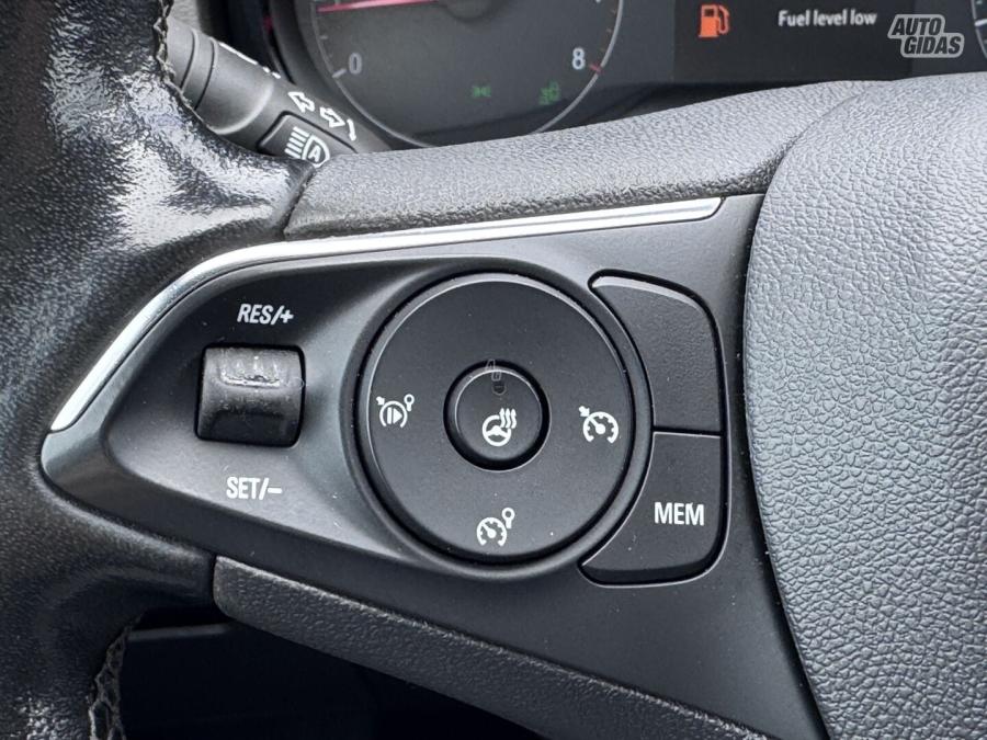 White Opel Grandland X 2021 in Avizieniai, with an engine capacity of 1.50 L and mileage of 120 thousand km for 13990 €, photo 15 on AUTOMOTO.COM.LV