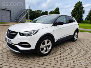 Белый Опель Grandland X 2021 в Лиепая, объемом двигателя 1.60 л и пробегом 56 тыс. км за 16300 €, фото  на AUTOMOTO.COM.LV