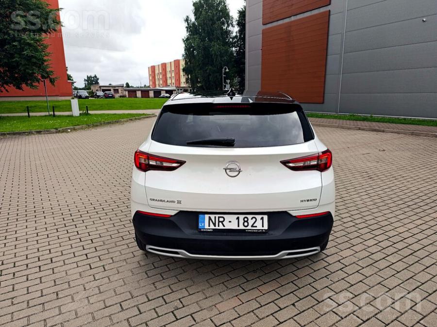 Белый Опель Grandland X 2021 в Лиепая, объемом двигателя 1.60 л и пробегом 56 тыс. км за 16300 €, фото 6 на AUTOMOTO.COM.LV