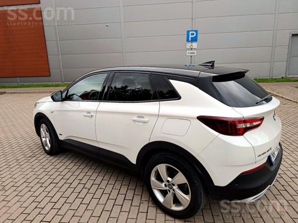 Белый Опель Grandland X 2021 в Лиепая, объемом двигателя 1.60 л и пробегом 56 тыс. км за 16300 €, фото 6 на AUTOMOTO.COM.LV