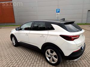 Белый Опель Grandland X 2021 в Лиепая, объемом двигателя 1.60 л и пробегом 56 тыс. км за 16300 €, фото 7 на AUTOMOTO.COM.LV