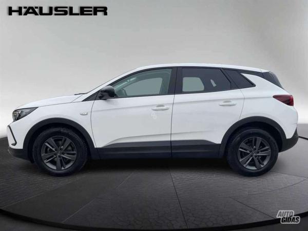 White Opel Grandland X 2022 in Kaunas, with an engine capacity of 1.20 L and mileage of 34 thousand km for 26568 €, photo 2 on AUTOMOTO.COM.LV