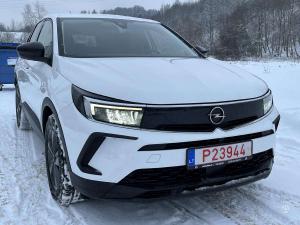 White Opel Grandland X 2022 in Vilnius, with an engine capacity of 1.50 L and mileage of 195 thousand km for 13431 €, photo 2 on AUTOMOTO.COM.LV