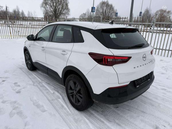 White Opel Grandland X 2022 in Marijampole, with an engine capacity of 1.50 L and mileage of 190 thousand km for 14339 €, photo 3 on AUTOMOTO.COM.LV