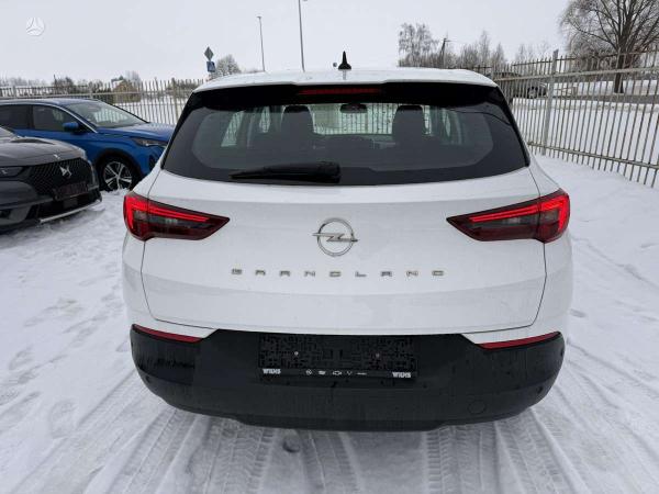 White Opel Grandland X 2022 in Marijampole, with an engine capacity of 1.50 L and mileage of 190 thousand km for 14339 €, photo 8 on AUTOMOTO.COM.LV