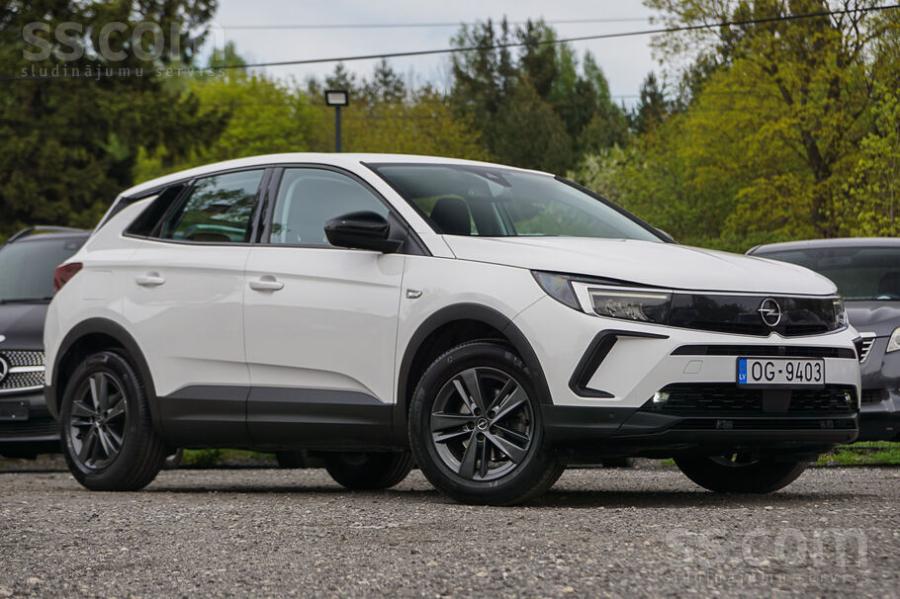 Белый Опель Grandland X 2022 в Рига, объемом двигателя 1.50 л и пробегом 173 тыс. км за 15990 €, фото 3 на AUTOMOTO.COM.LV
