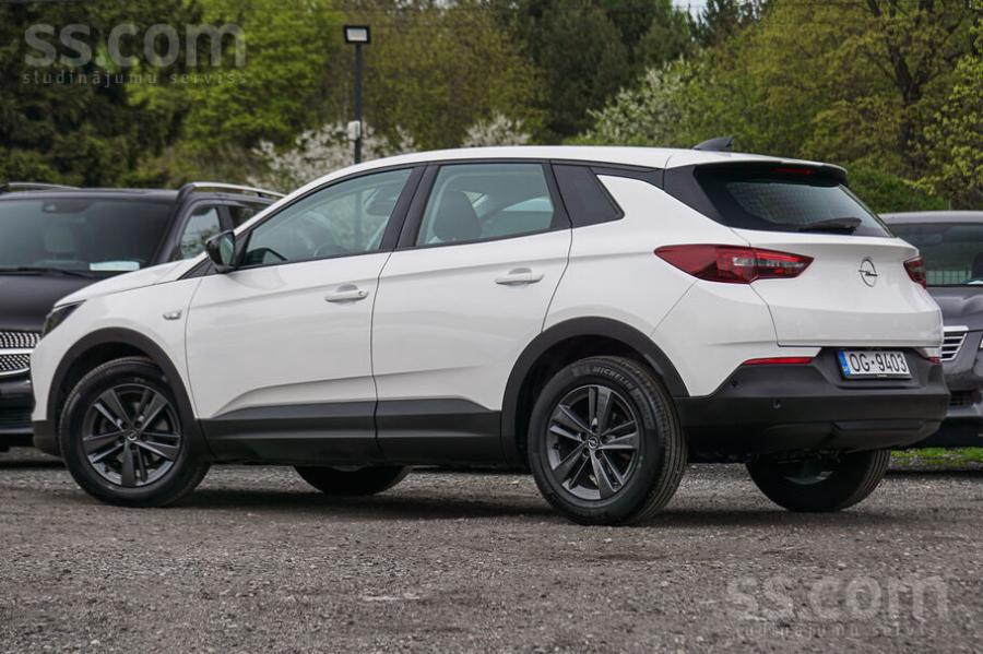 Белый Опель Grandland X 2022 в Рига, объемом двигателя 1.50 л и пробегом 173 тыс. км за 15990 €, фото 4 на AUTOMOTO.COM.LV