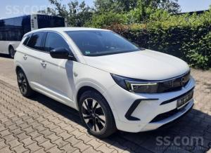 White Opel Grandland X 2022 in Riga, with an engine capacity of 1.20 L and mileage of 165 thousand km for 14200 €, photo  on AUTOMOTO.COM.LV