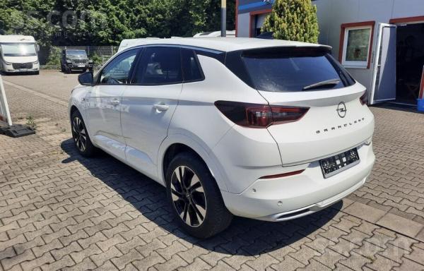 Белый Опель Grandland X 2022 в Рига, объемом двигателя 1.20 л и пробегом 165 тыс. км за 14200 €, фото 4 на AUTOMOTO.COM.LV